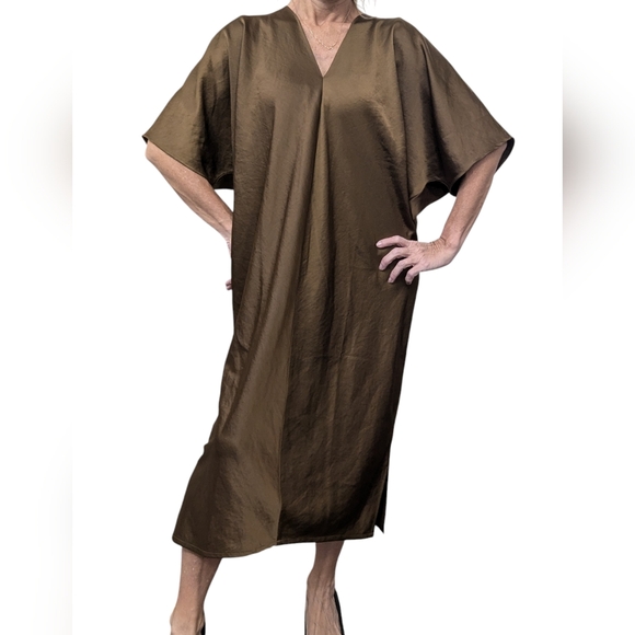 Universal Standard | Dresses | Universal Standard Sonya Satin Vneck ...